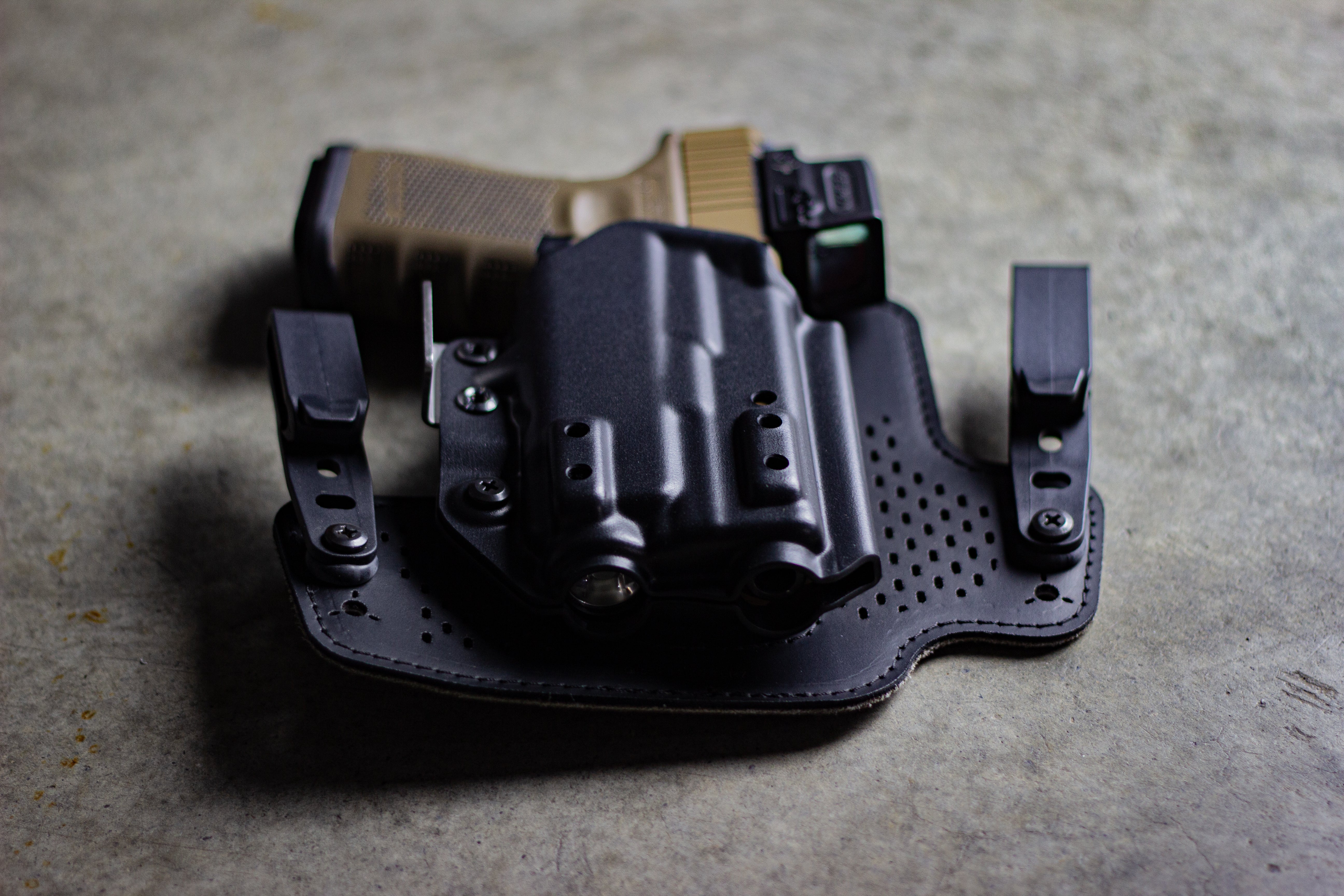 Gradient Hybrid | Black Arch Holsters
